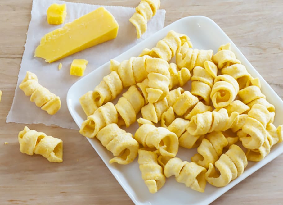 The Ultimate Road Trip Snack List For Adults - NatureBox Blog